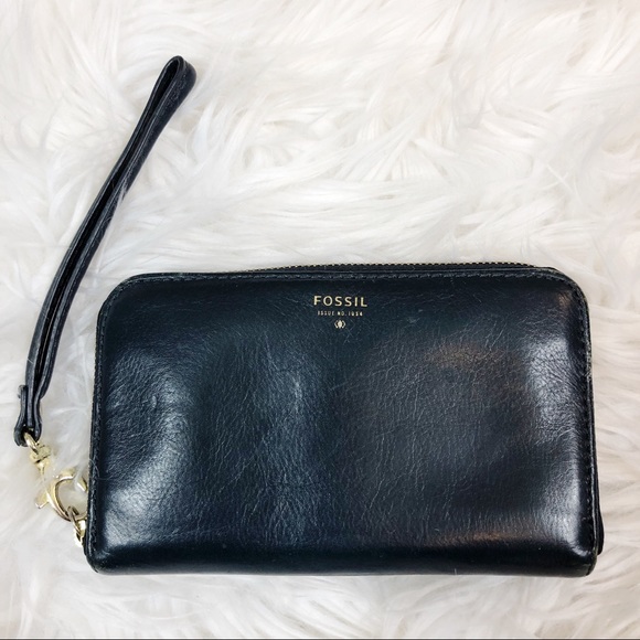 Fossil | Bags | Fossil Leather Wristlet Wallet | Poshmark